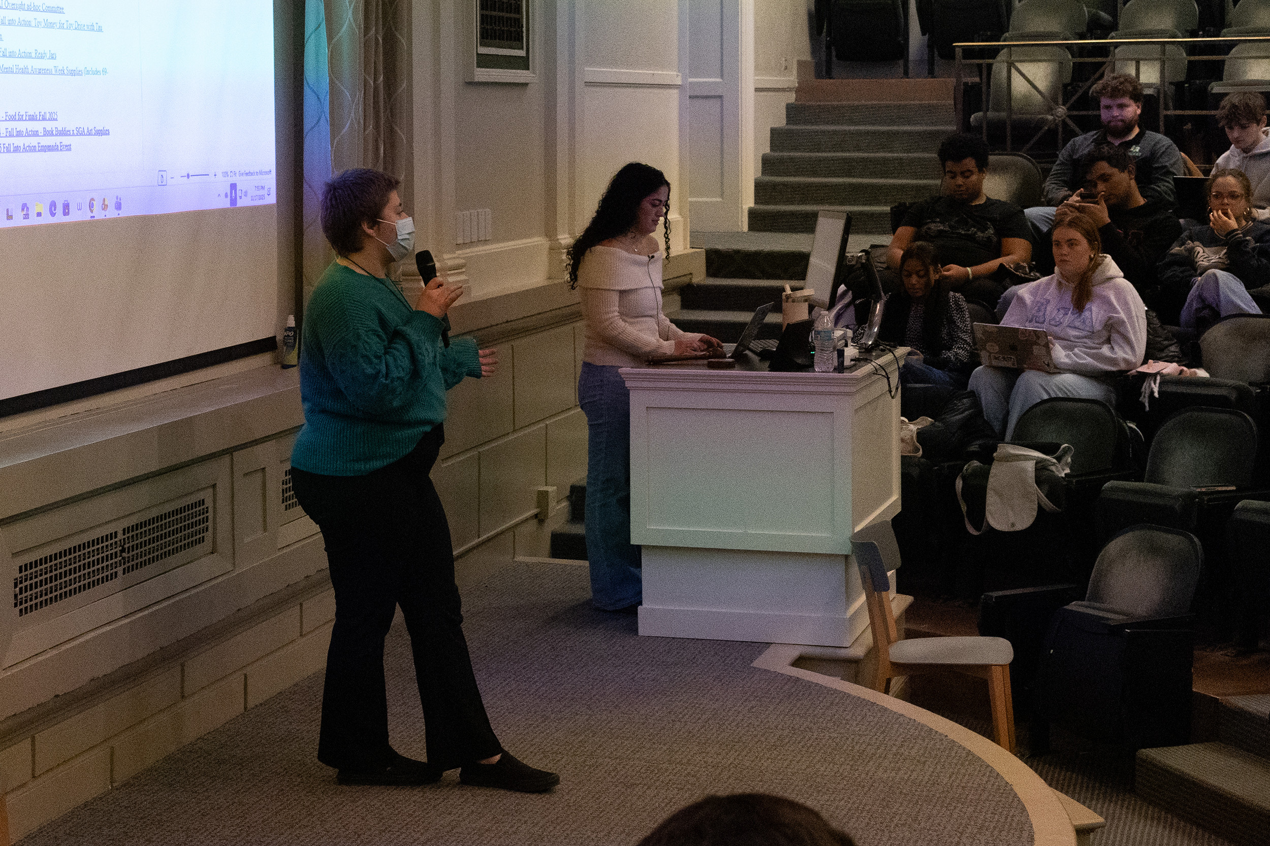 SGA addresses AI’s role on campus, considers harm-reduction