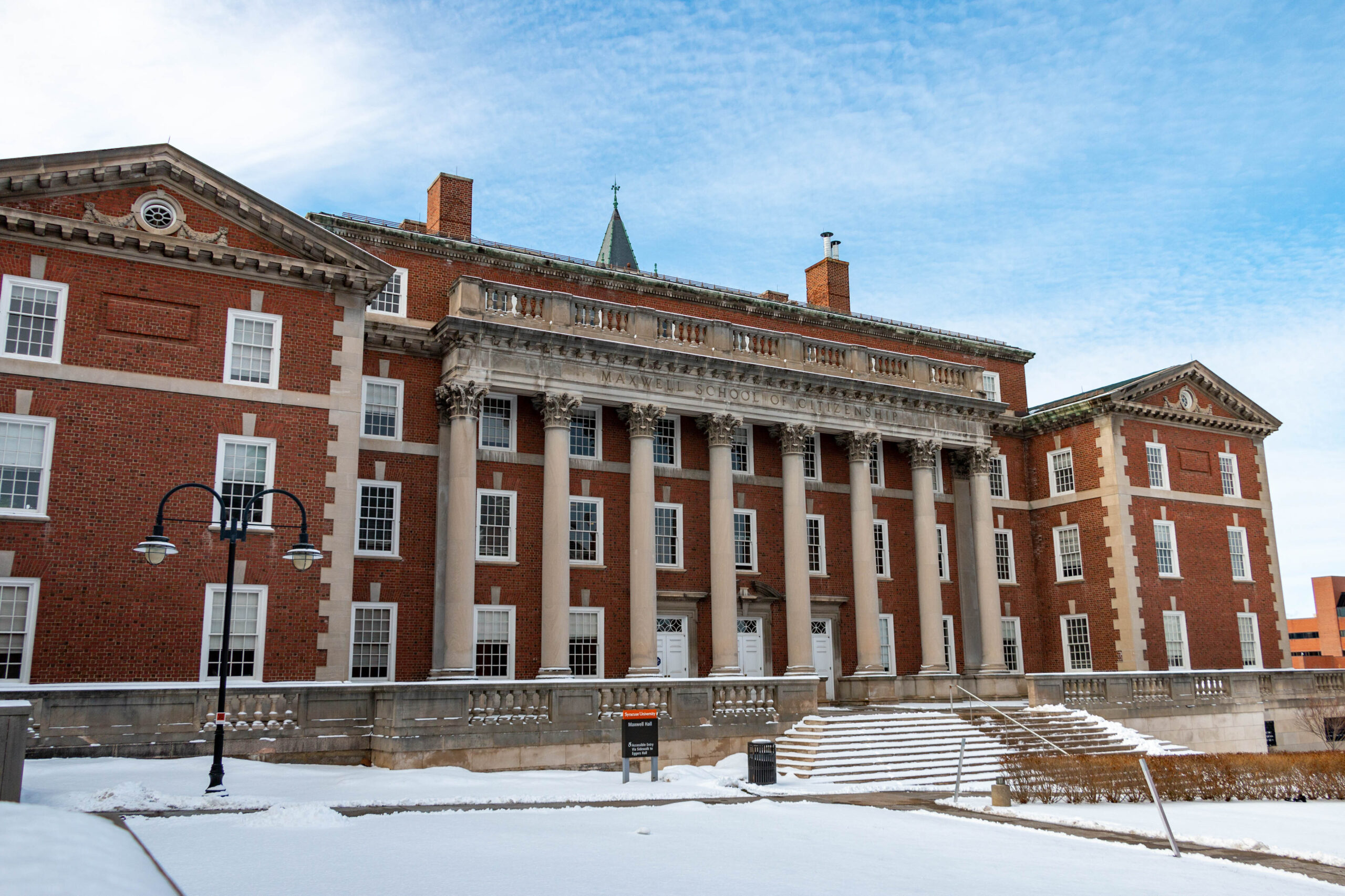 DPS receives false bomb threat at Maxwell Hall - The Daily Orange