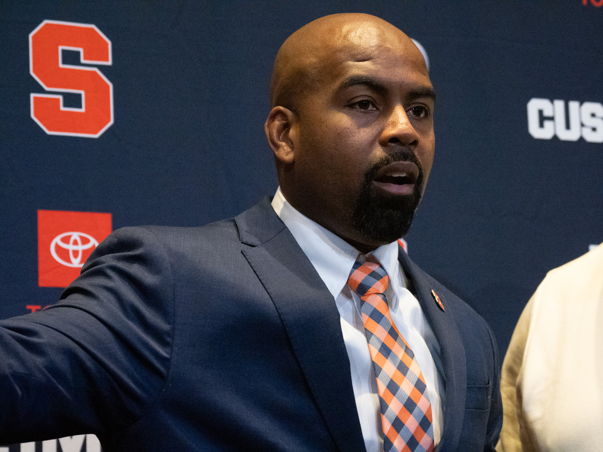 Syracuse hires Dimitri Hill as assistant offensive line coach