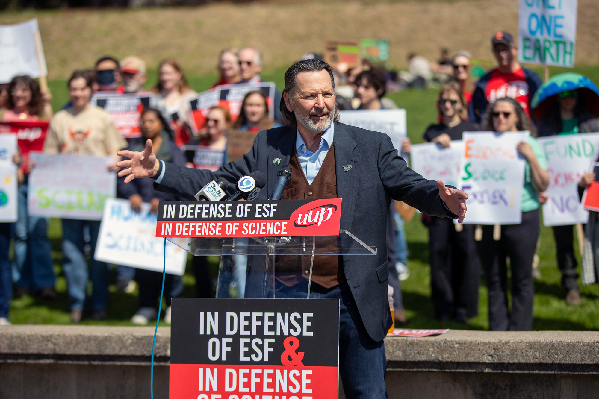 SUNY ESF protest condemns Trump’s environmental research cuts
