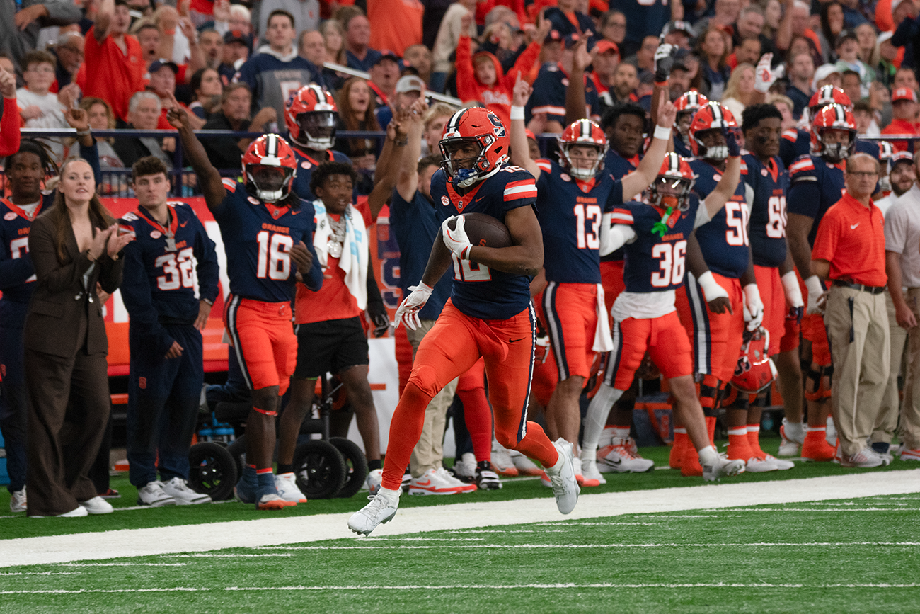 Justus Ross-Simmons’ 2 touchdowns spark SU’s win over UConn