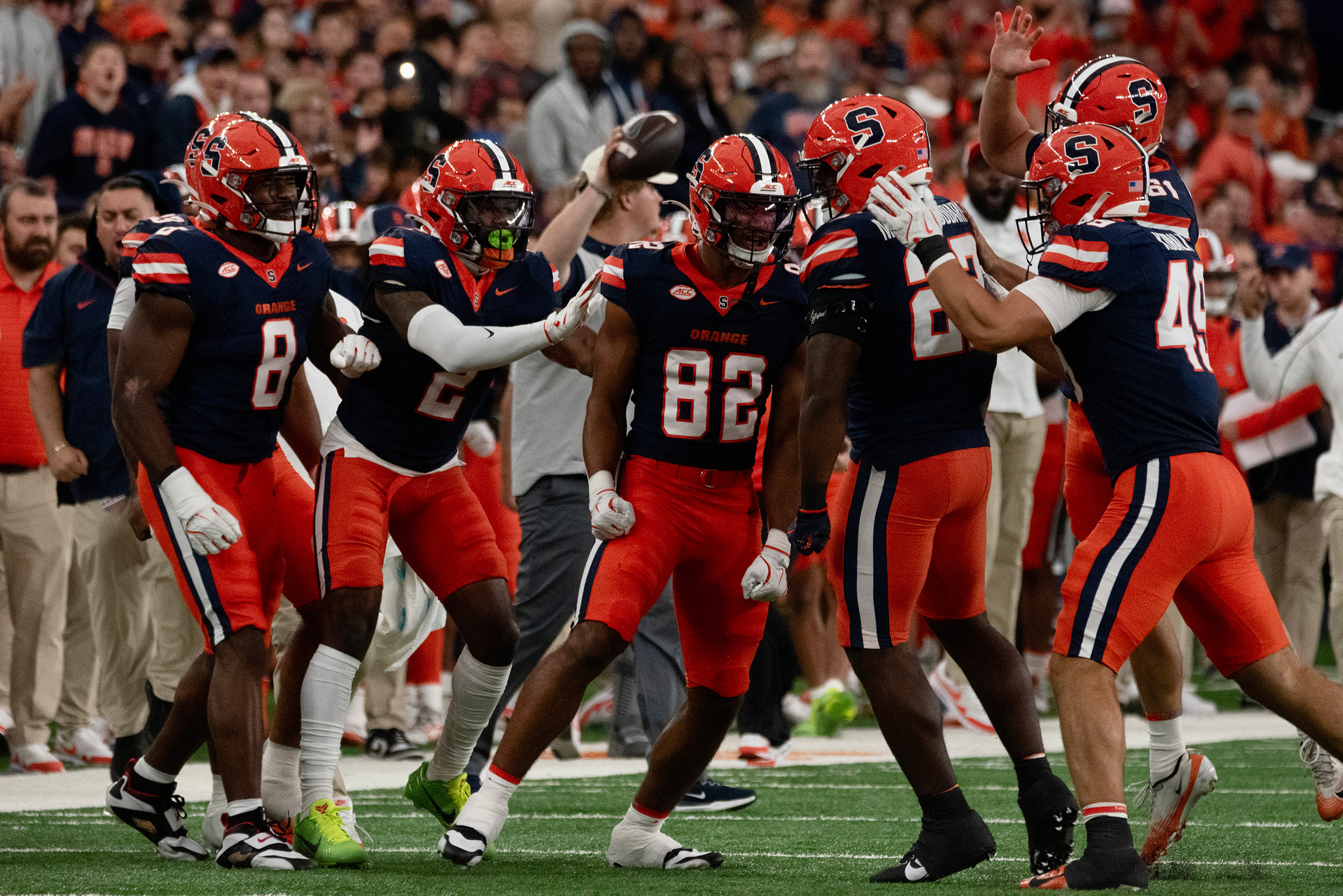 Week 2 grades: O-line suffers, receivers thrive in win over UConn