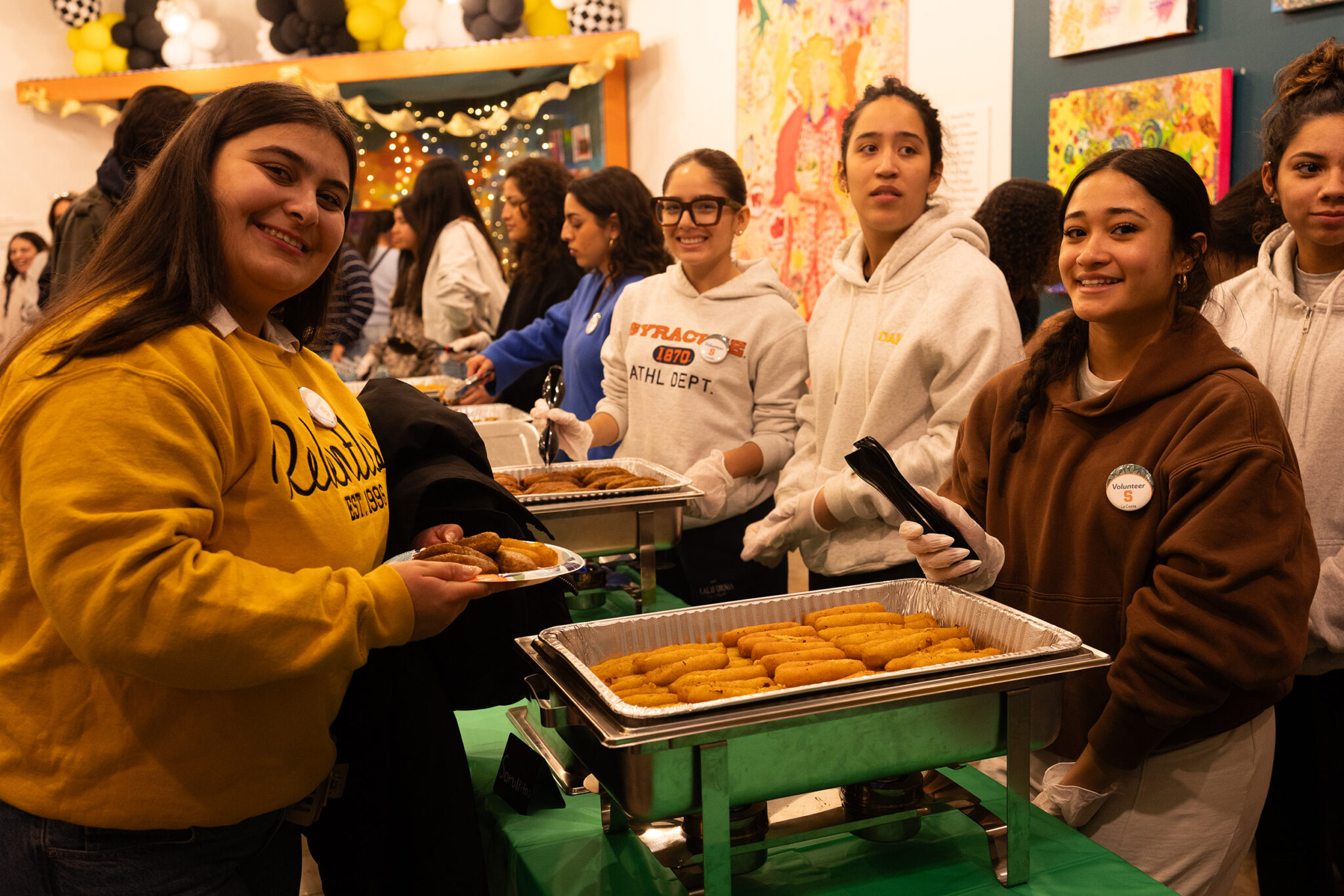 Fiesta de Navidad invites community into Hispanic traditions