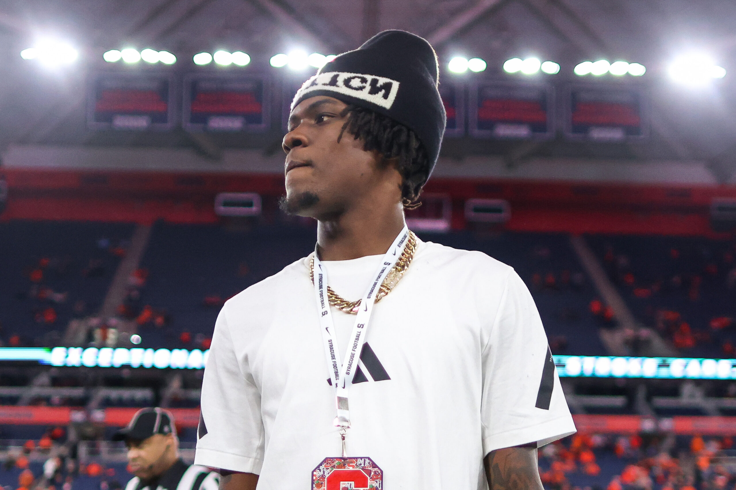 5-star football recruit Calvin Russell III on the basketball court